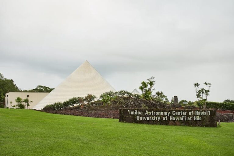 22 Amazing Things to Do in Hilo, Hawaii (+ Travel Tips)